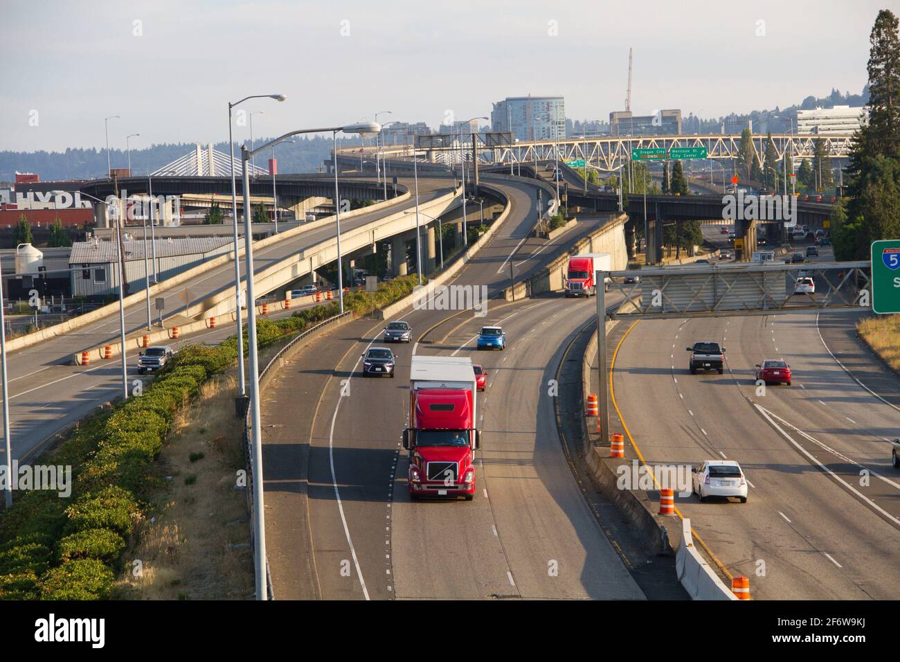 Downtown portland business hi-res stock photography and images - Alamy