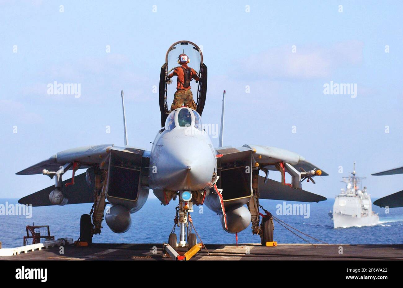 F 14 tomcat missile hi-res stock photography and images - Alamy