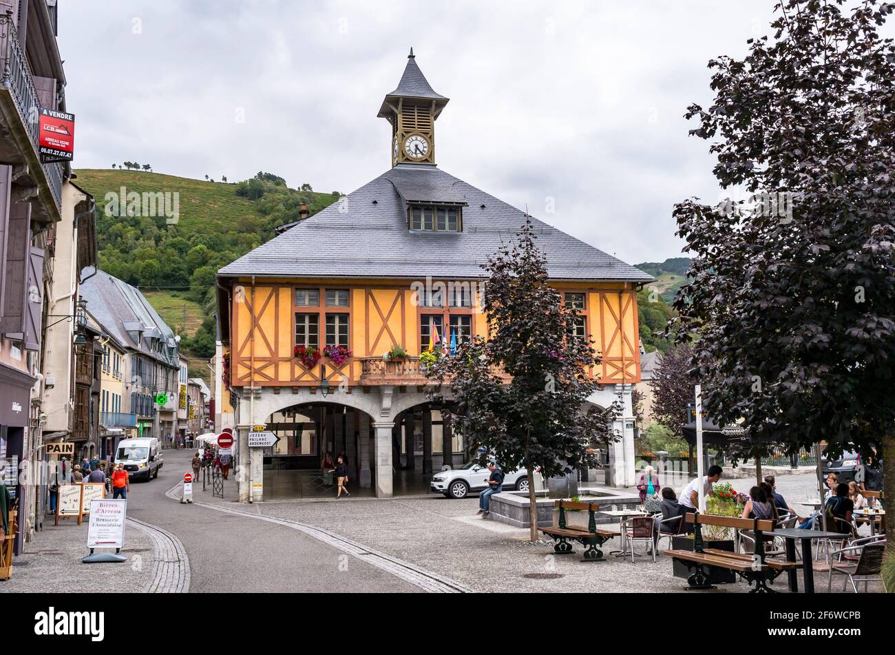 Arreau, france hi-res stock photography and images - Alamy