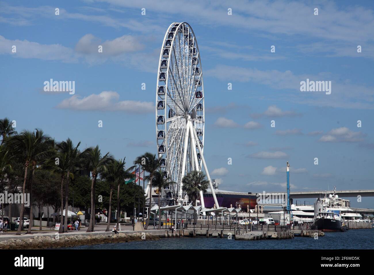 Birds eye views hi-res stock photography and images - Alamy