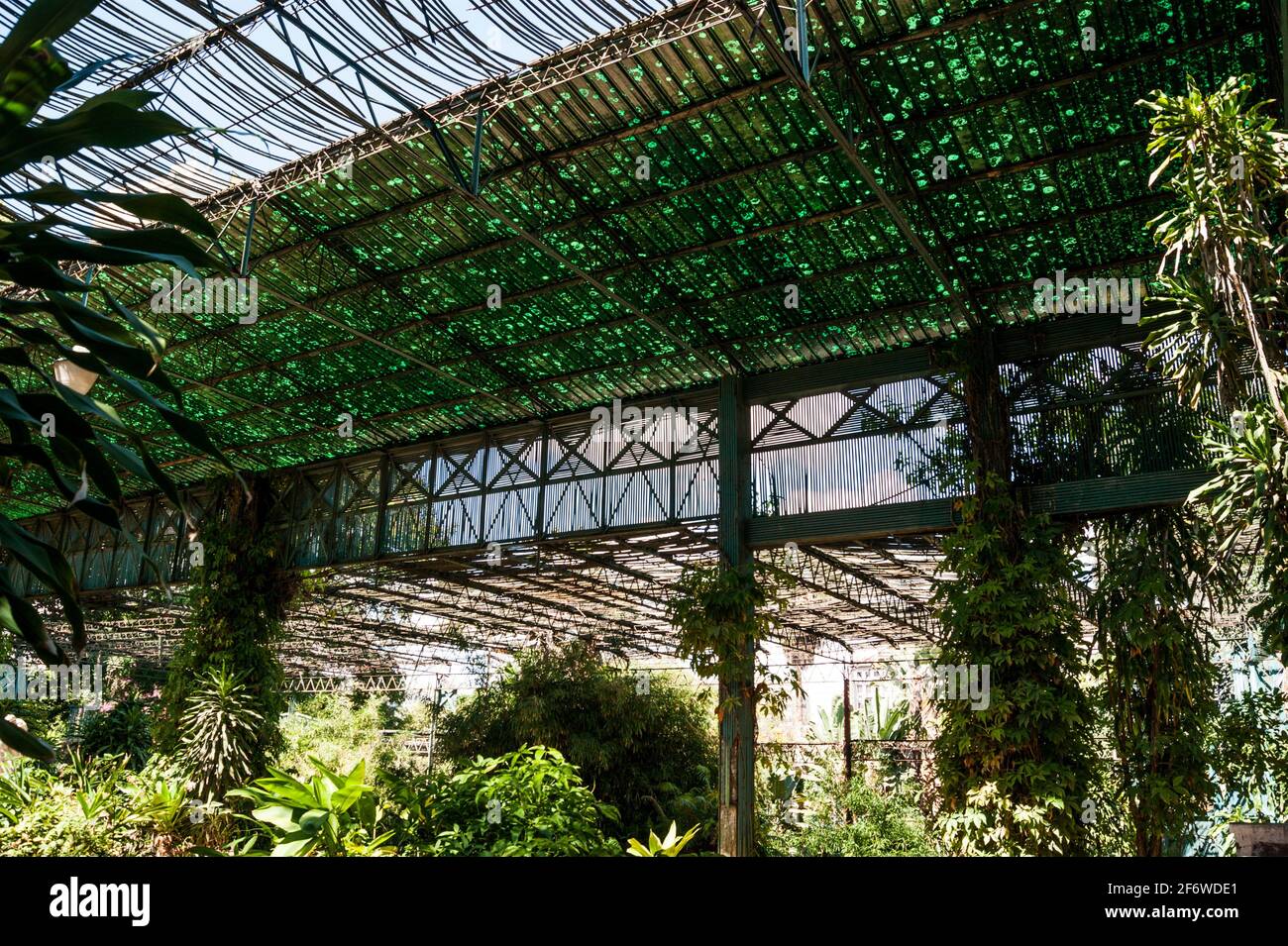 Tunduru garden hi-res stock photography and images - Alamy