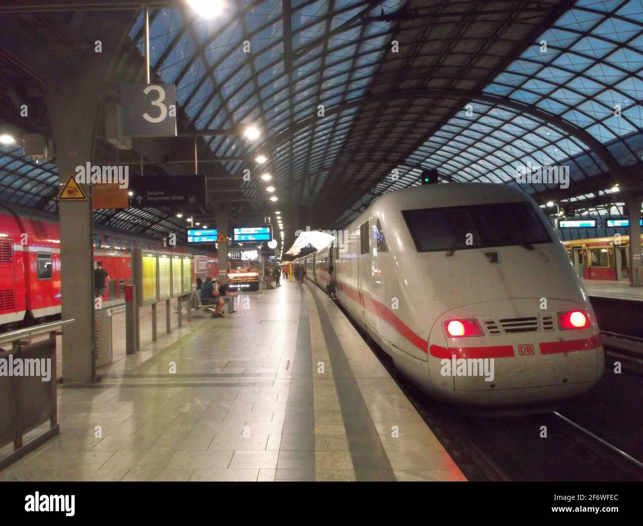 Fahrplan bahn hi-res stock photography and images - Alamy