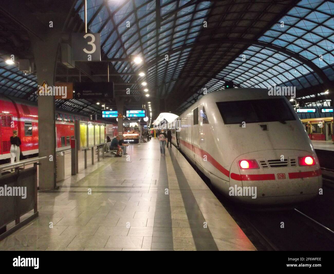 Fahrplan bahn hi-res stock photography and images - Alamy