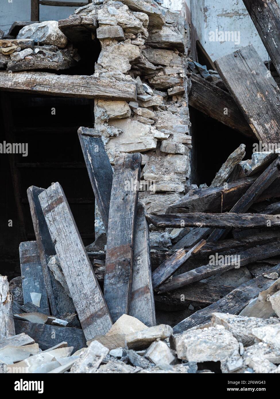 Collapsed old stone mountain house Stock Photo - Alamy