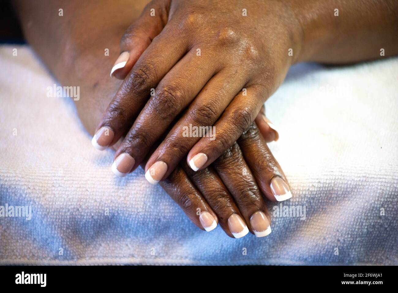 Ladys hands hi-res stock photography and images - Alamy