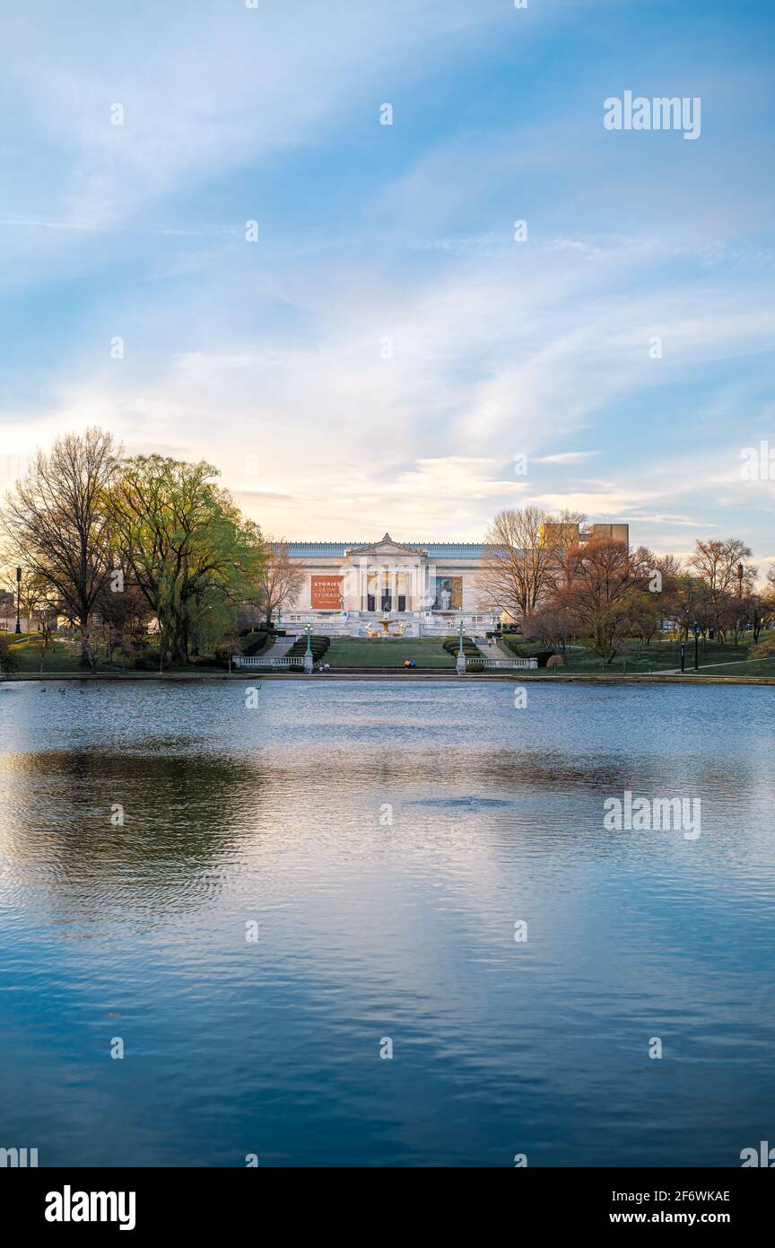 Cleveland Museum of art on wade lagoon Stock Photo - Alamy