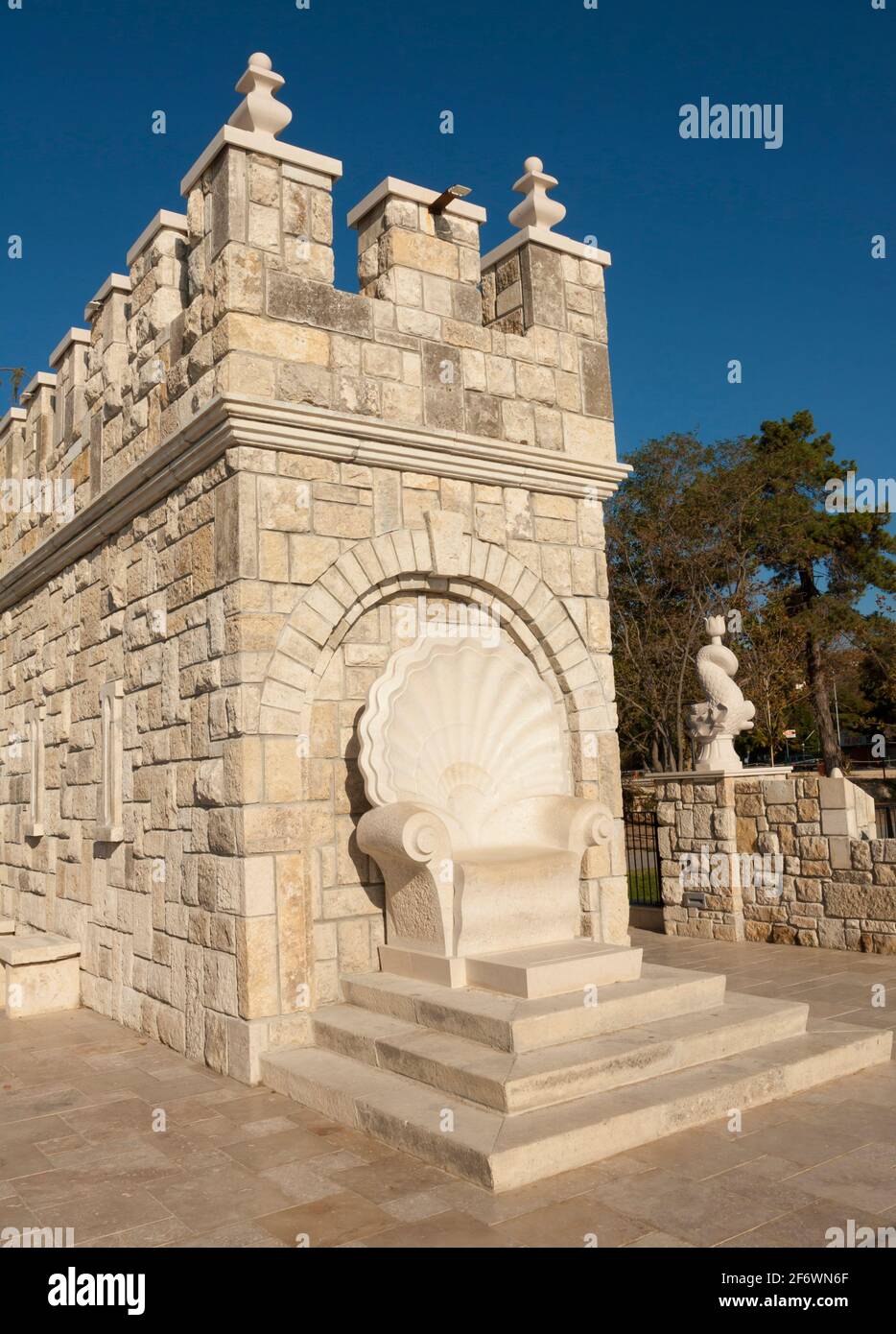 St constantine and helena resort hi-res stock photography and images ...