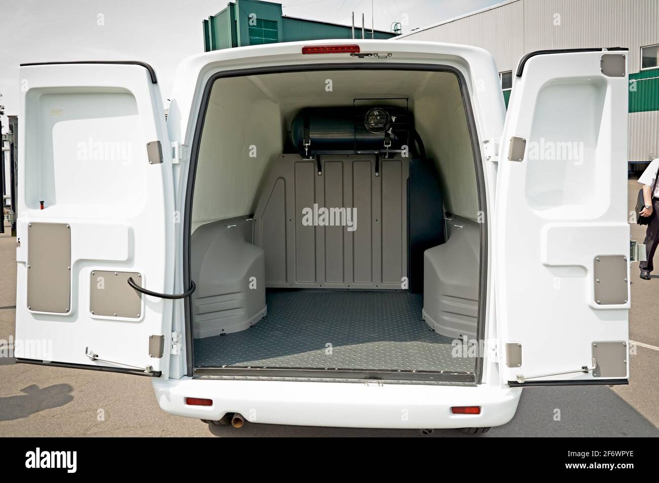 Car tailgate door open hi-res stock photography and images - Alamy