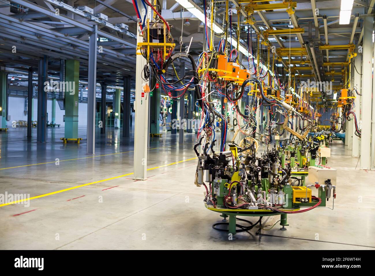 Framework car factory hi-res stock photography and images - Alamy