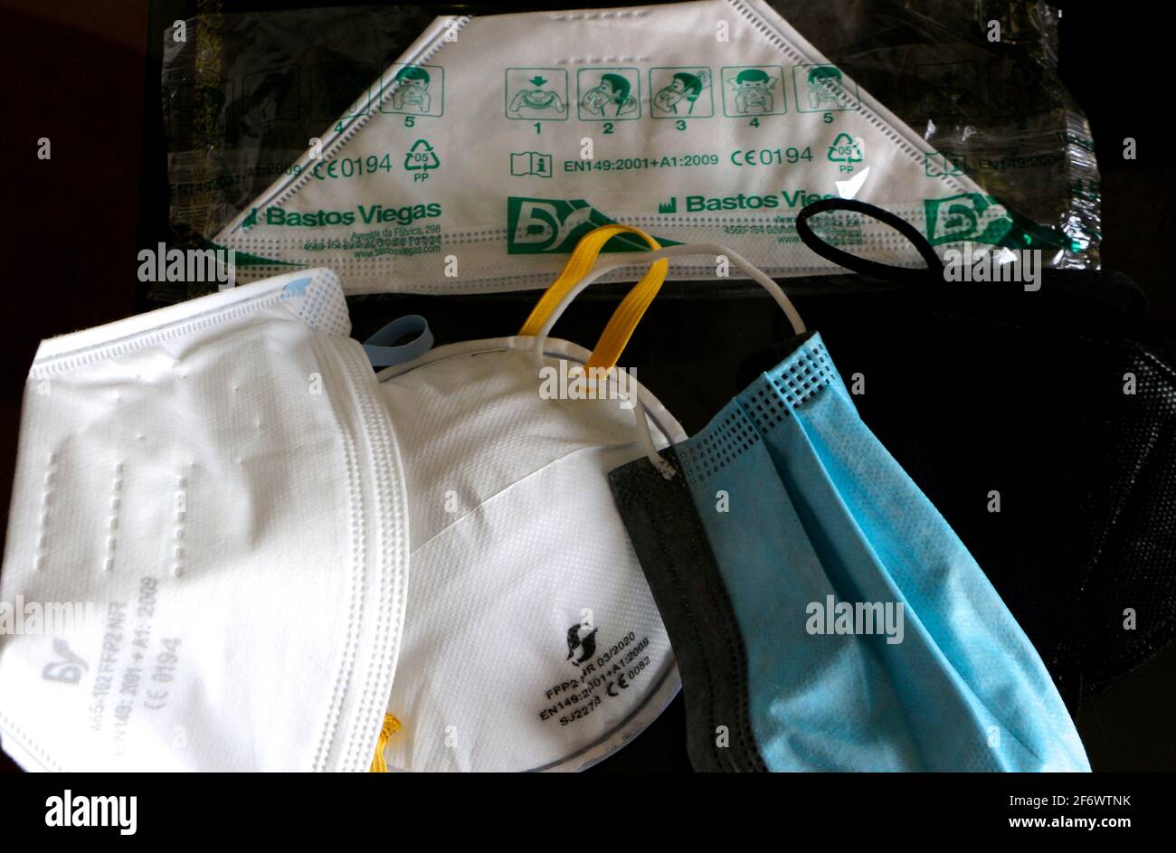 Disposable Facemasks High Resolution Stock Photography and Images - Alamy