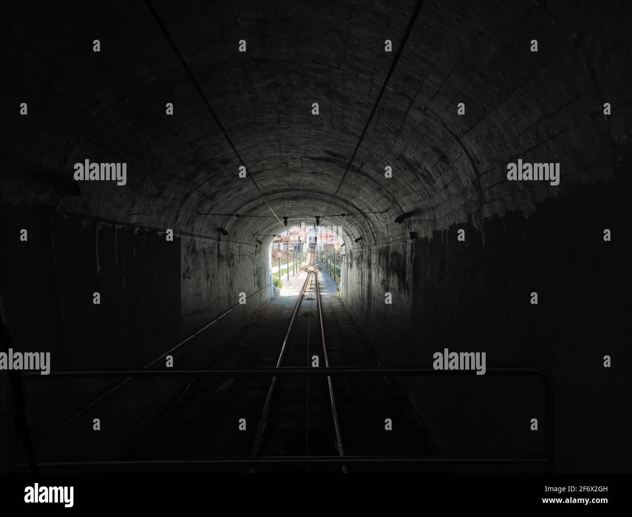 Elevator of nazare hi-res stock photography and images - Alamy
