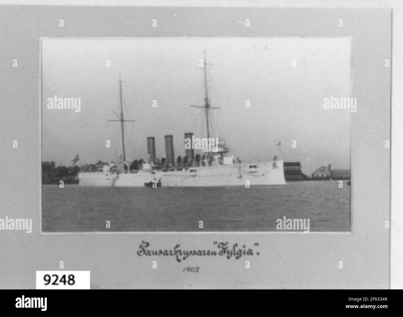 Photography.Photography in Frame of cardboard, light gray. Views the ...