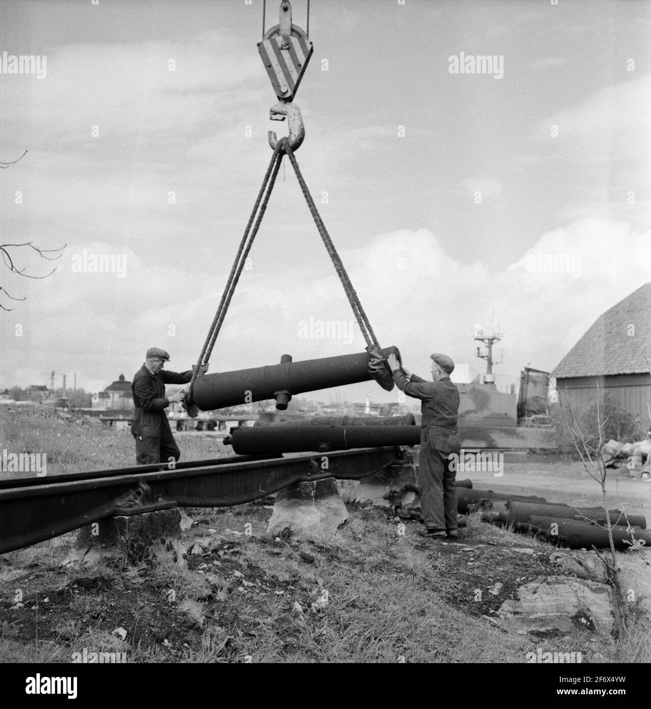 The rope ware track (pictured name).The rope warehouse (depicted name ...