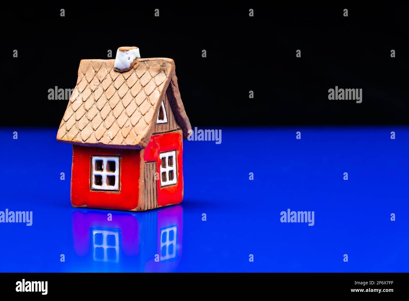 Little red square hi-res stock photography and images - Alamy