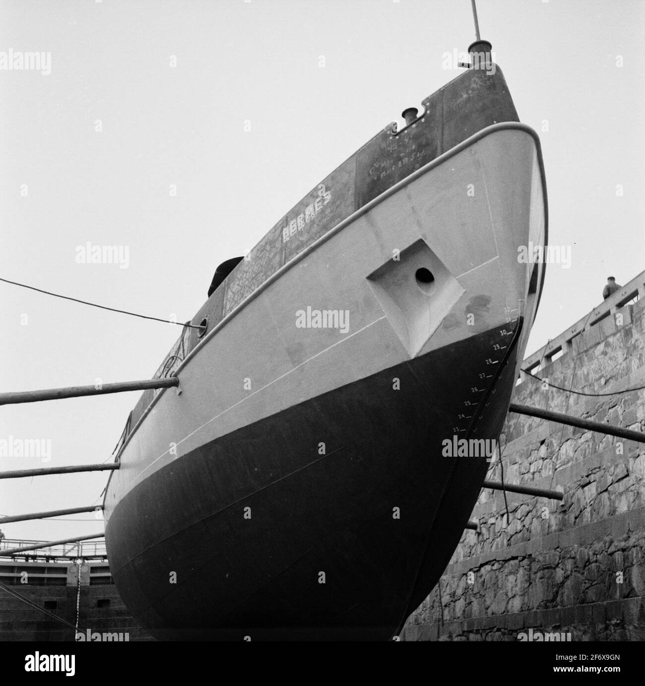 Hermes delivery Black and White Stock Photos & Images - Alamy