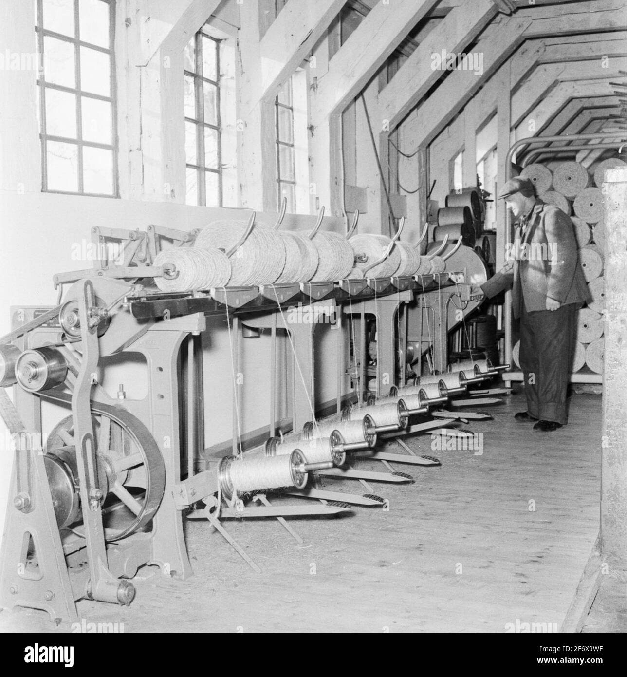 Rope production Black and White Stock Photos & Images - Alamy