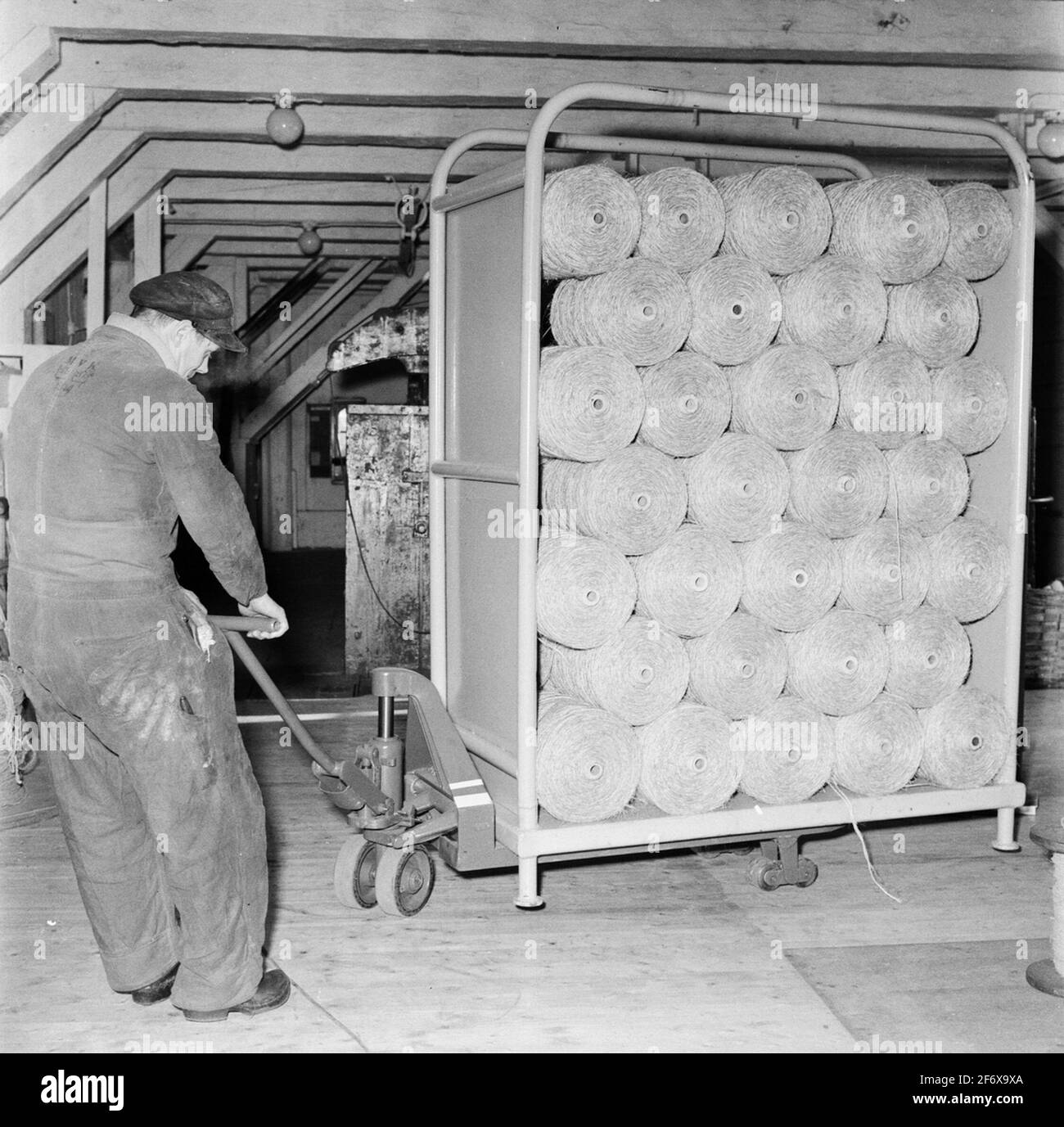 The rope ware track (pictured name).The rope warehouse (depicted name ...