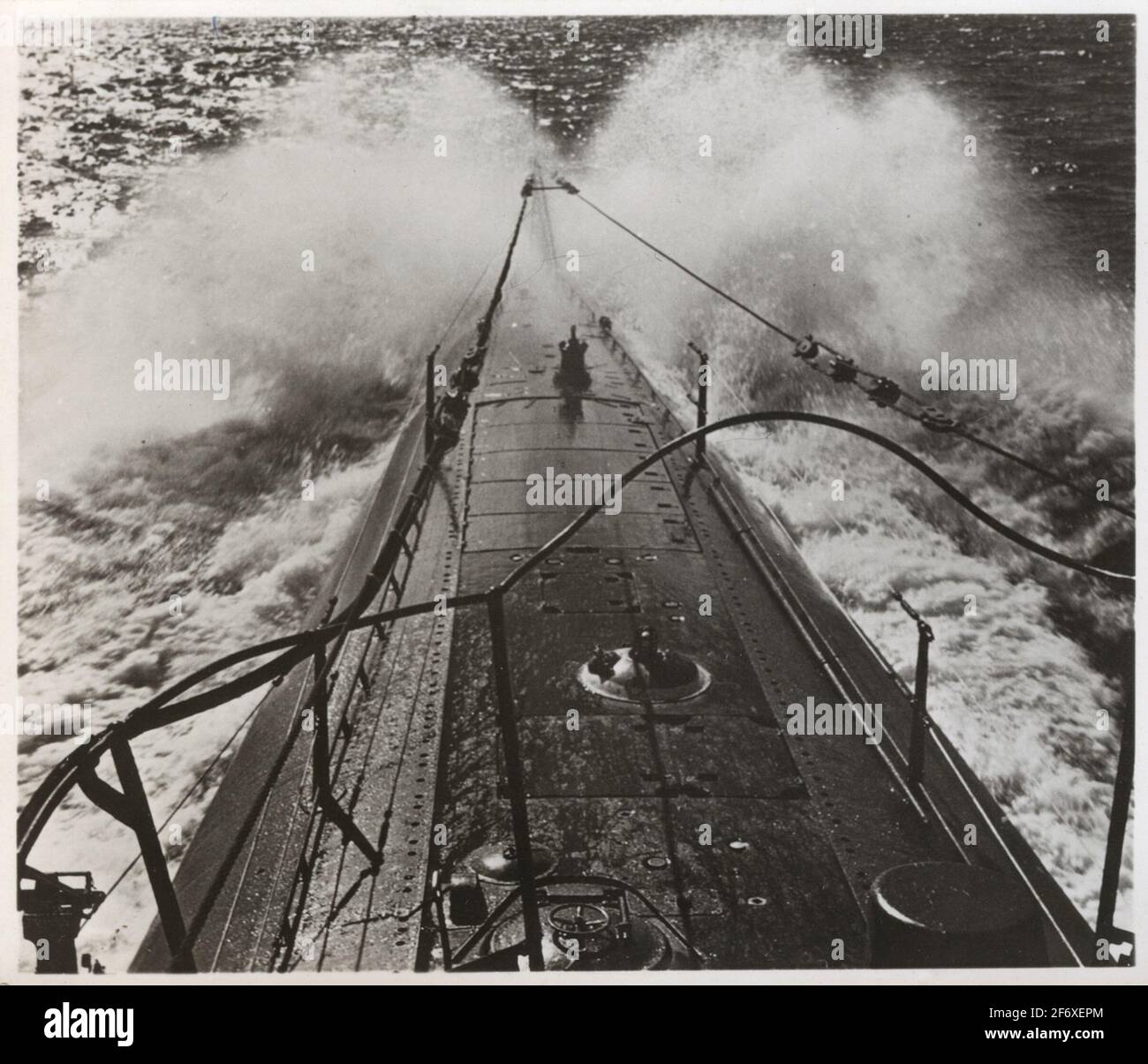 Ships deck 1940s hi-res stock photography and images - Alamy
