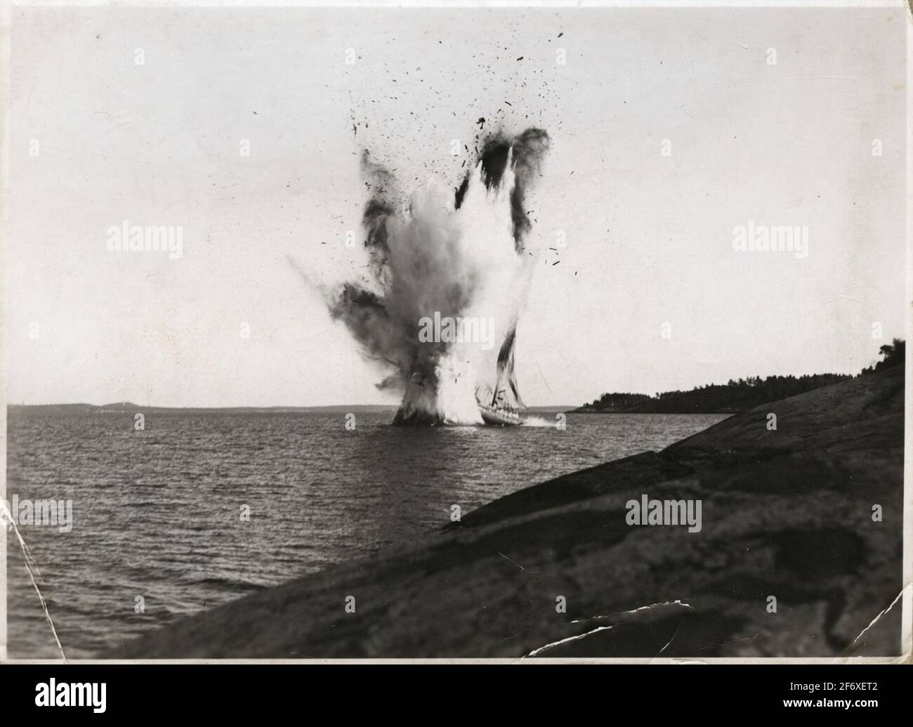 Blasting ships Stock Photo - Alamy