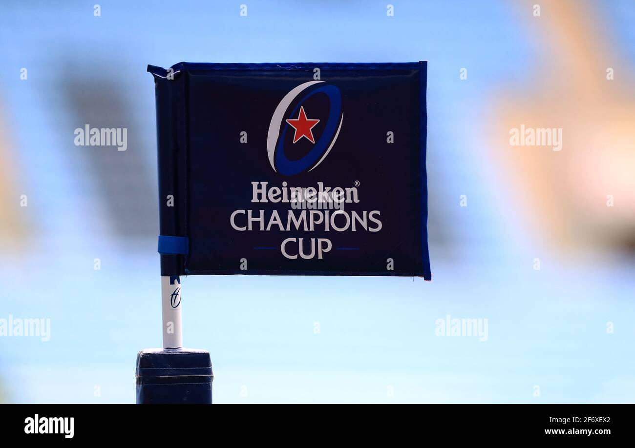 Heineken flags hi-res stock photography and images - Alamy