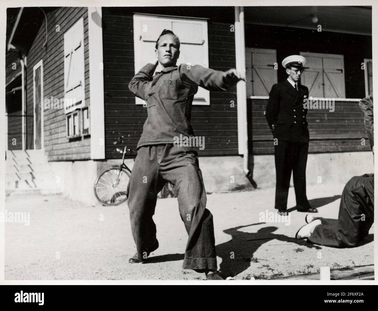 Throwing hand grenade hi-res stock photography and images - Alamy