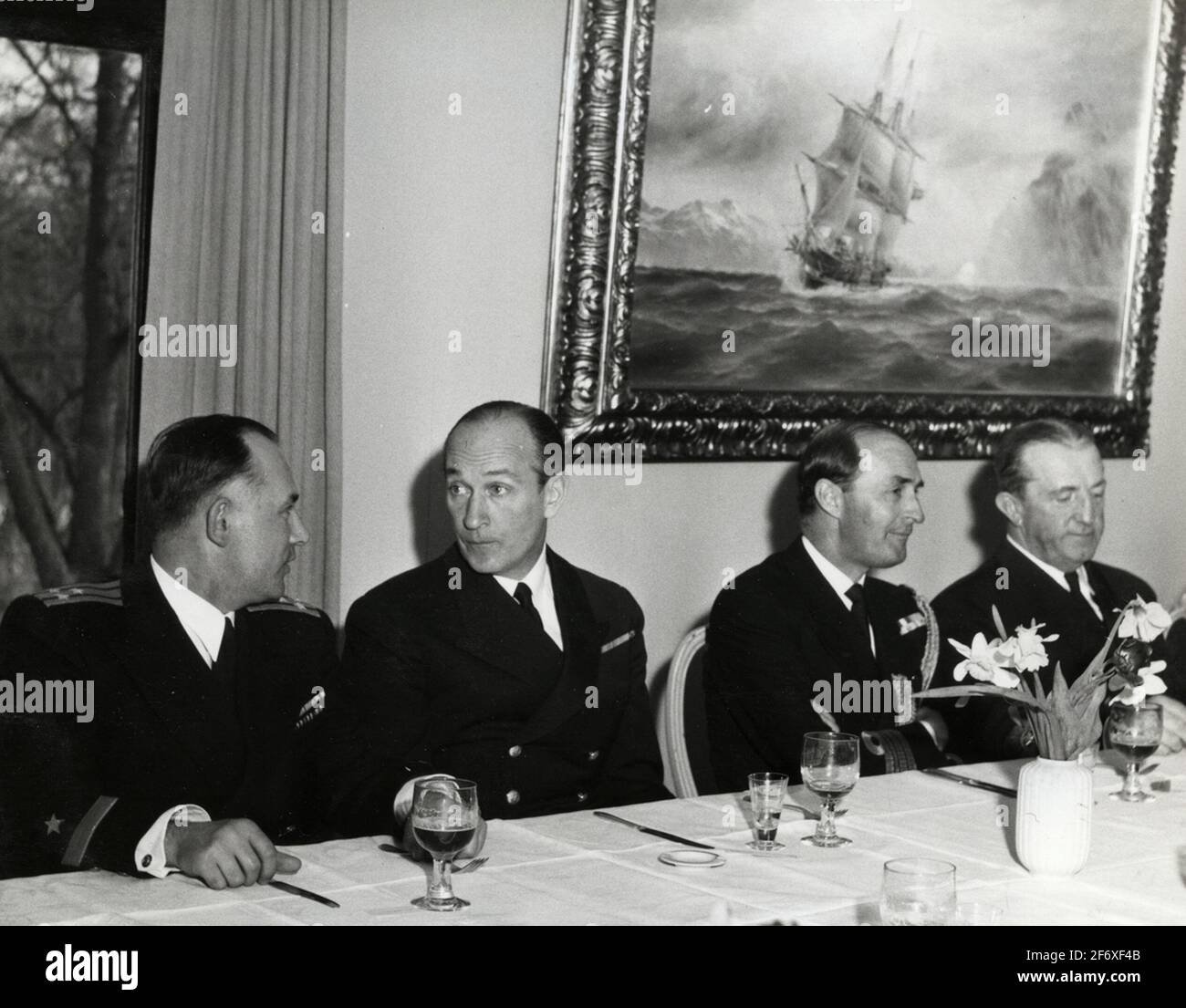 Military at dinner Stock Photo - Alamy