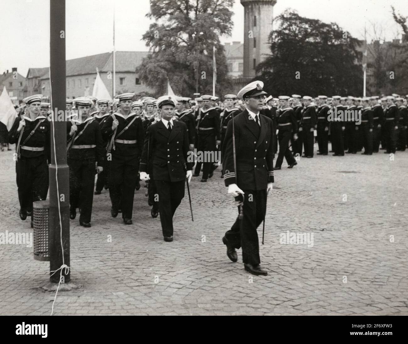 Structured military organization hi-res stock photography and images ...