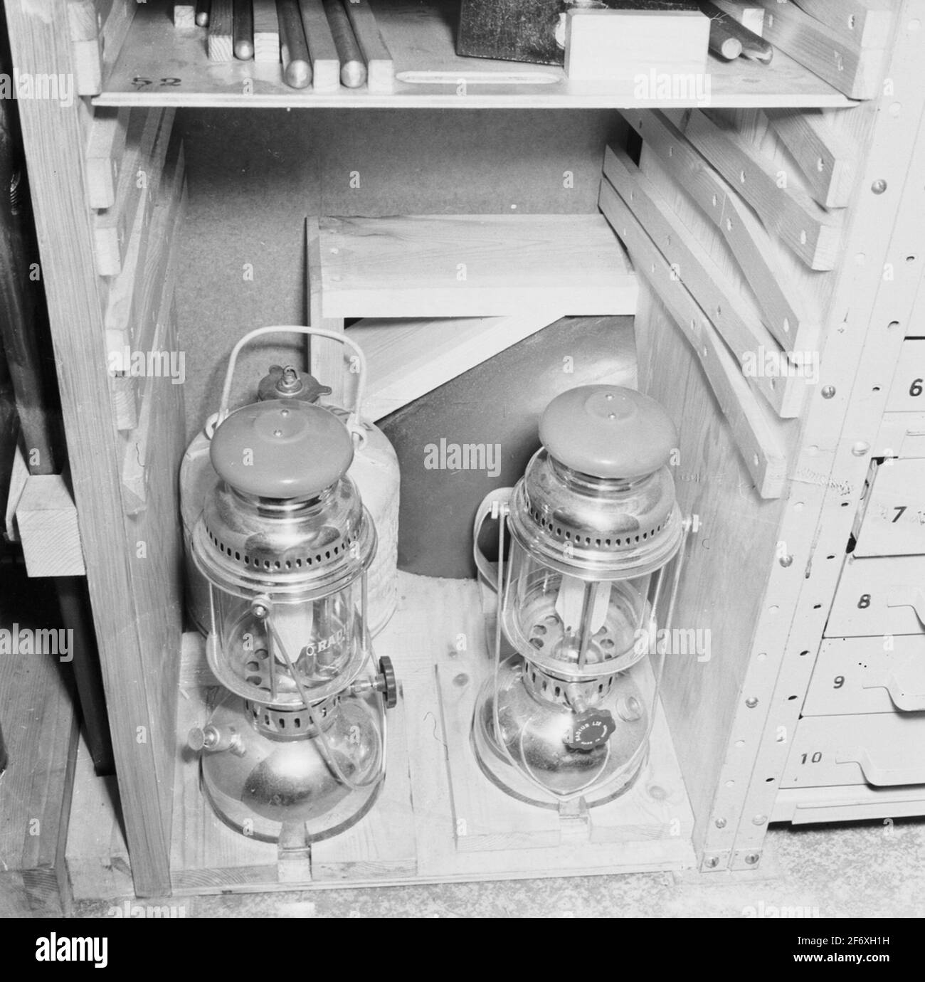 Assembly external Black and White Stock Photos & Images - Alamy