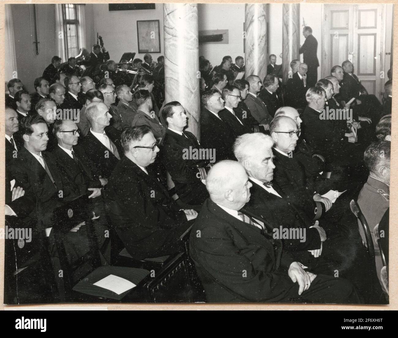 Military people gathered Stock Photo - Alamy