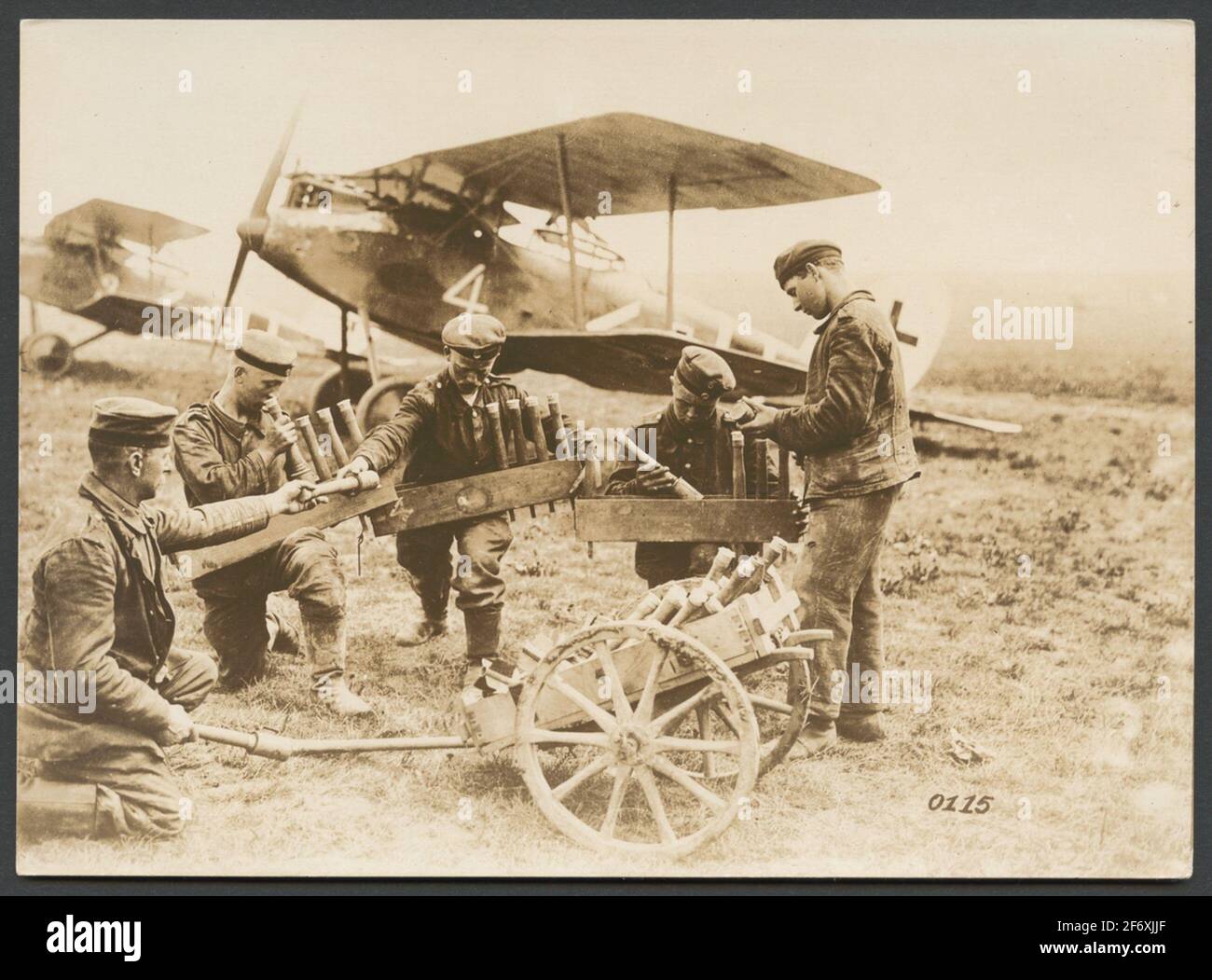 Hand grenades hi-res stock photography and images - Alamy