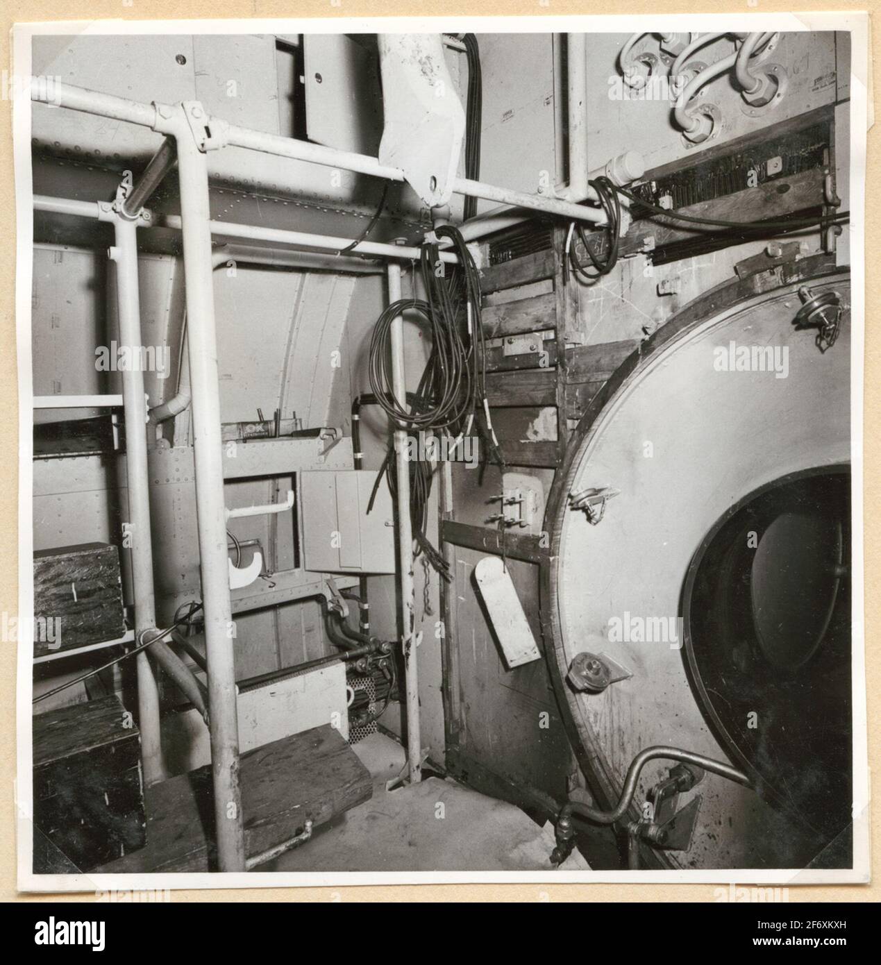 Torpedo weapons system hi-res stock photography and images - Alamy