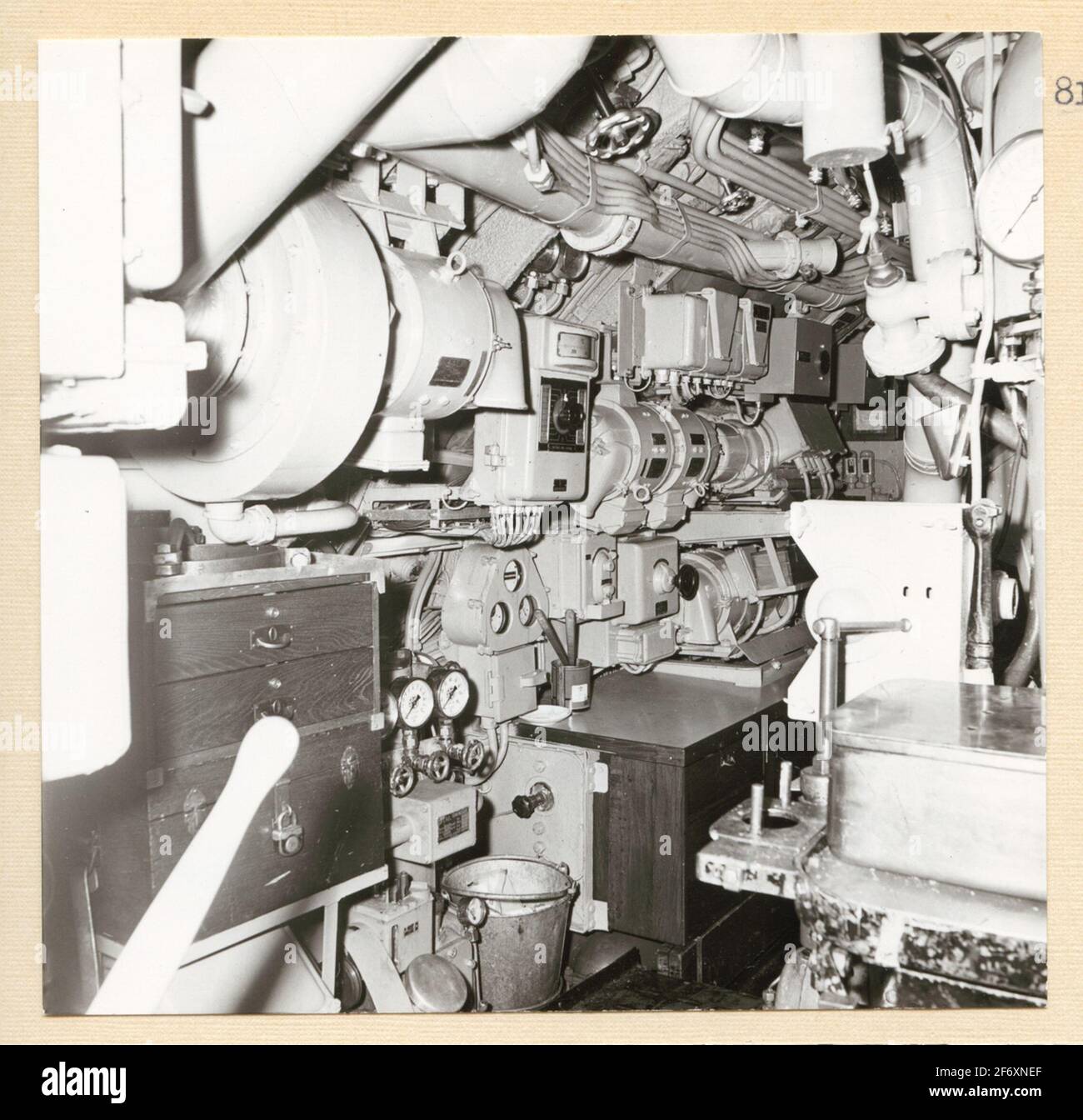 Diesel engine.SB's side seen in front.878-30.Kockums AB (depicted name), U 5 (depicted name ...