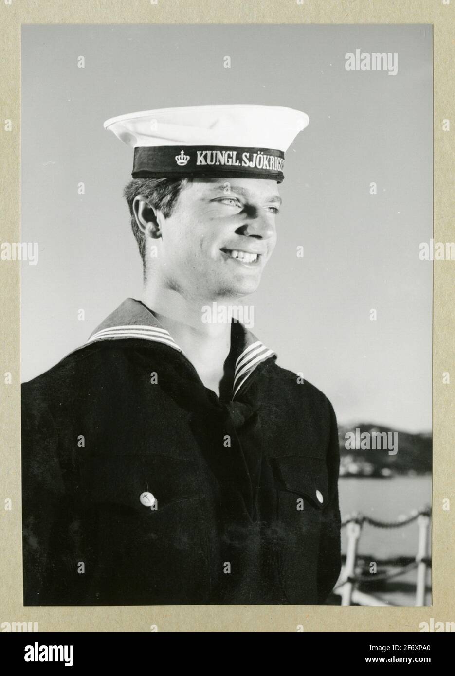 The picture represents Carl XVI Gustaf wearing dark uniform.The picture ...