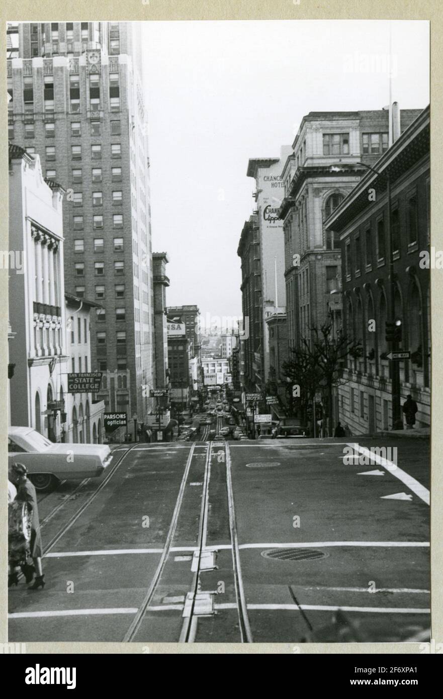 Image Pictures Powell Street in San Francisco with high-rise buildings ...