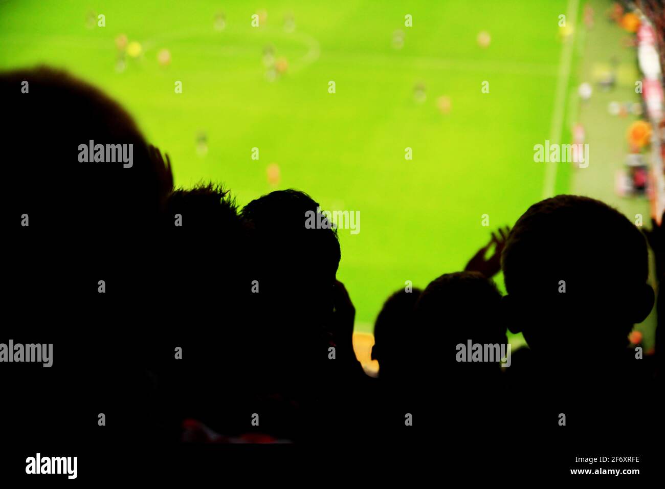 Silhouette spectators are fire show hi-res stock photography and images ...