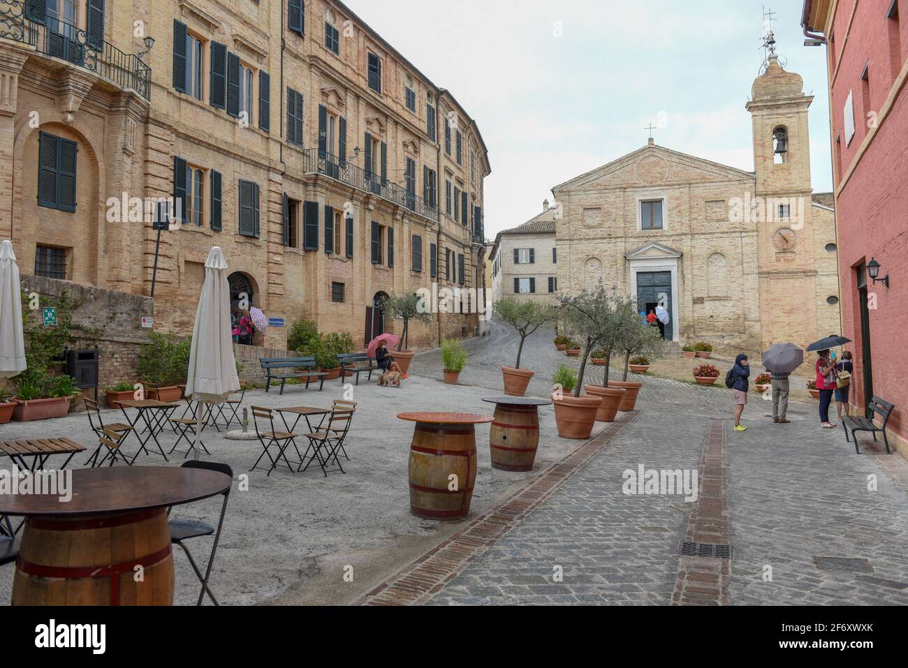 Recanati leopardi hi-res stock photography and images - Alamy
