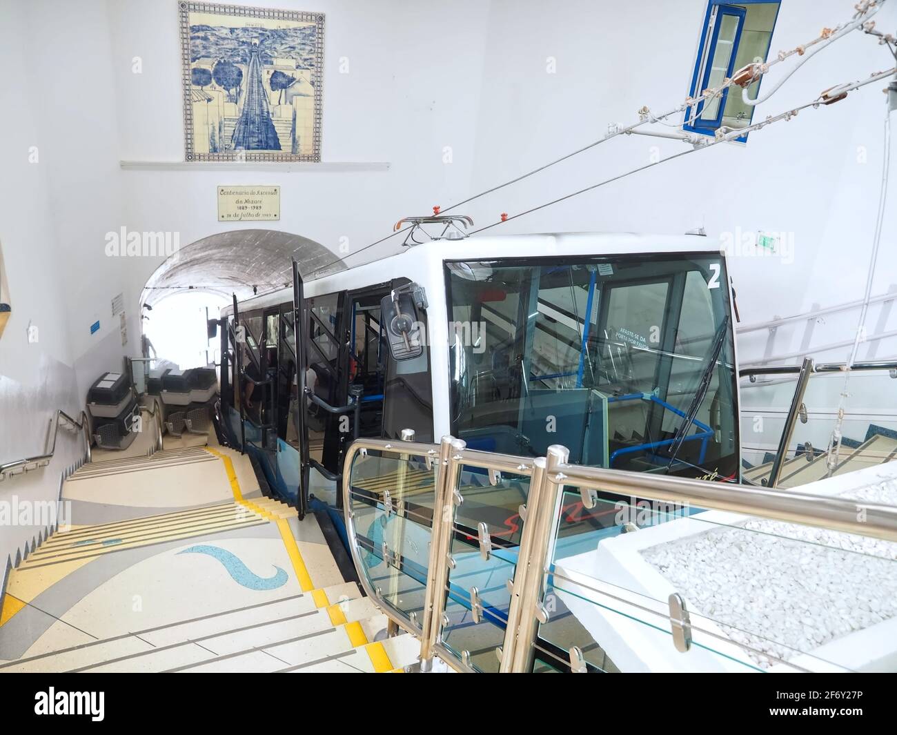 Elevator of nazare hi-res stock photography and images - Alamy