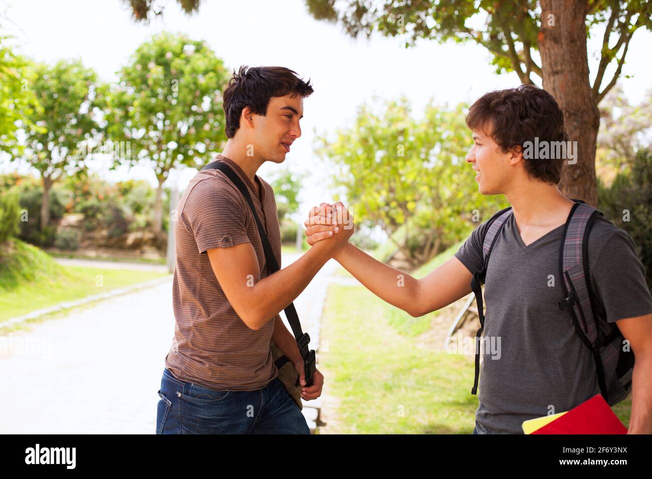 Handshake unity hi-res stock photography and images - Alamy