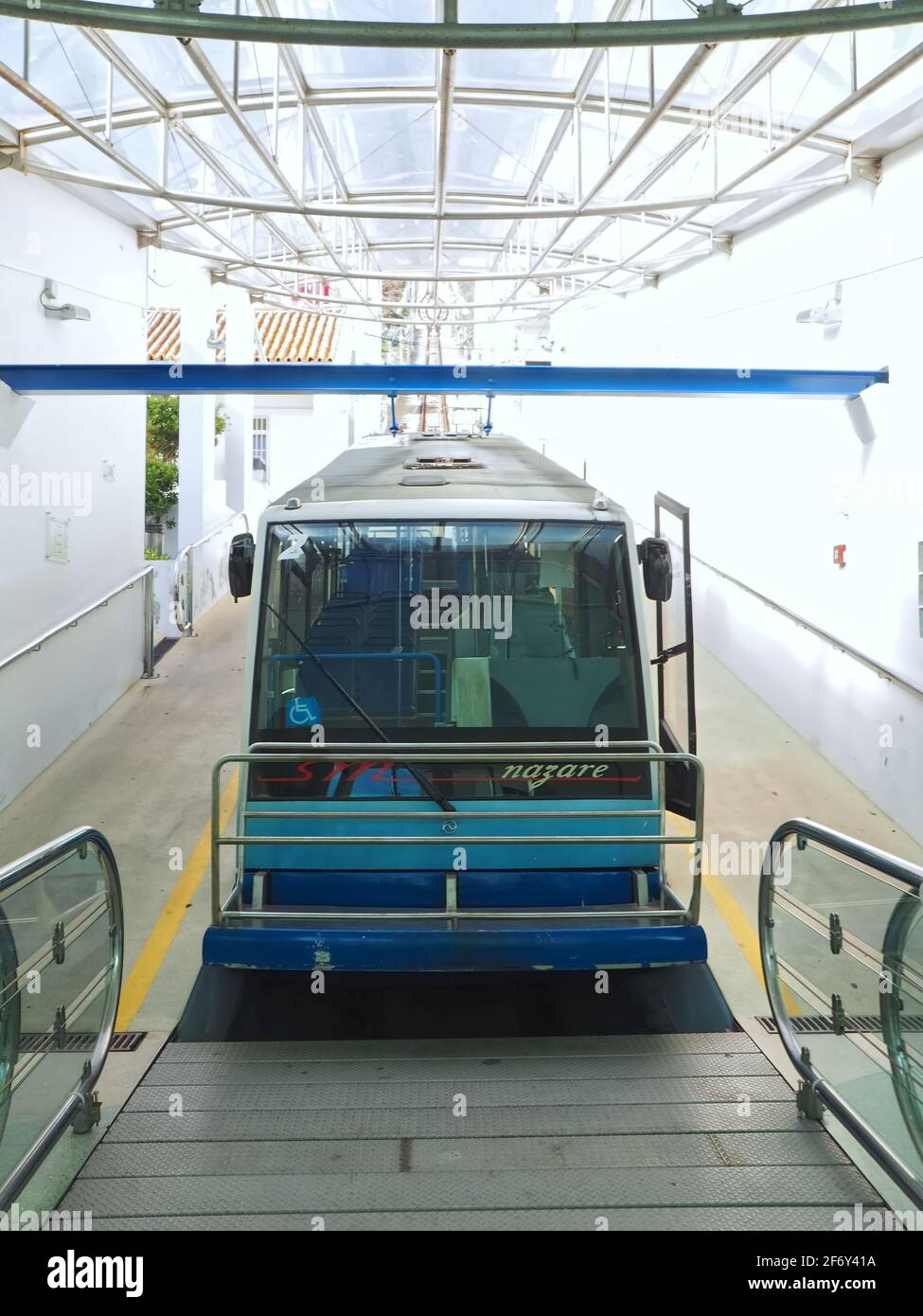 Elevator of nazare hi-res stock photography and images - Alamy