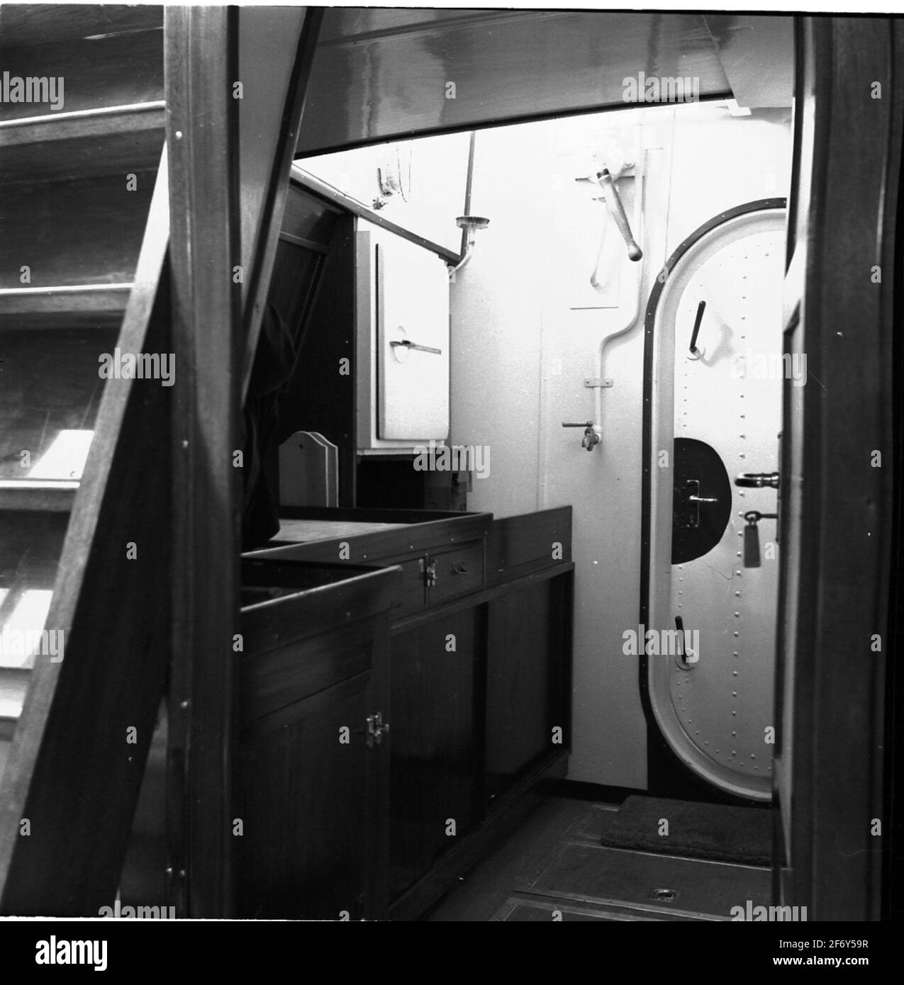 Customs cruiser Customs cruiser, interior.Customs Cruiser Customs ...