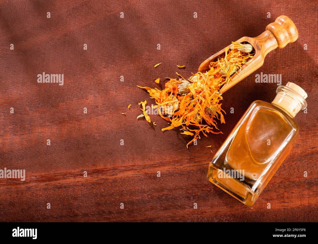 Essential oil of marigold hi-res stock photography and images - Alamy