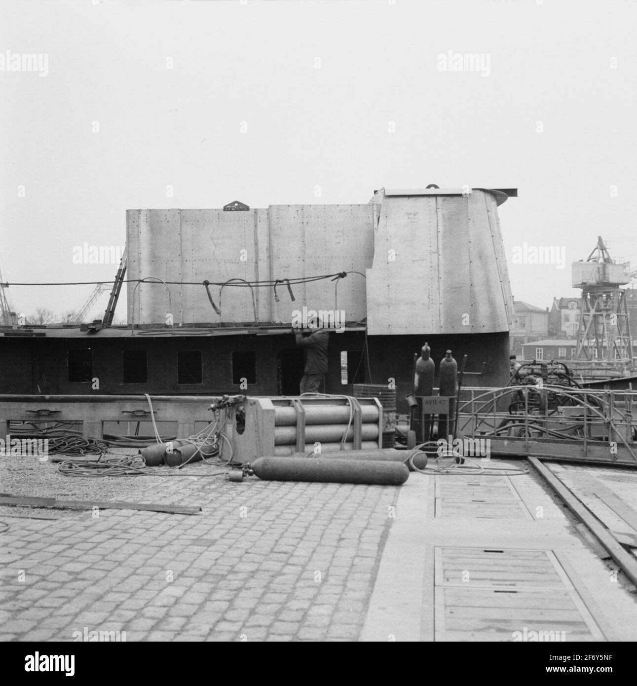 Superstructure detail Black and White Stock Photos & Images - Alamy