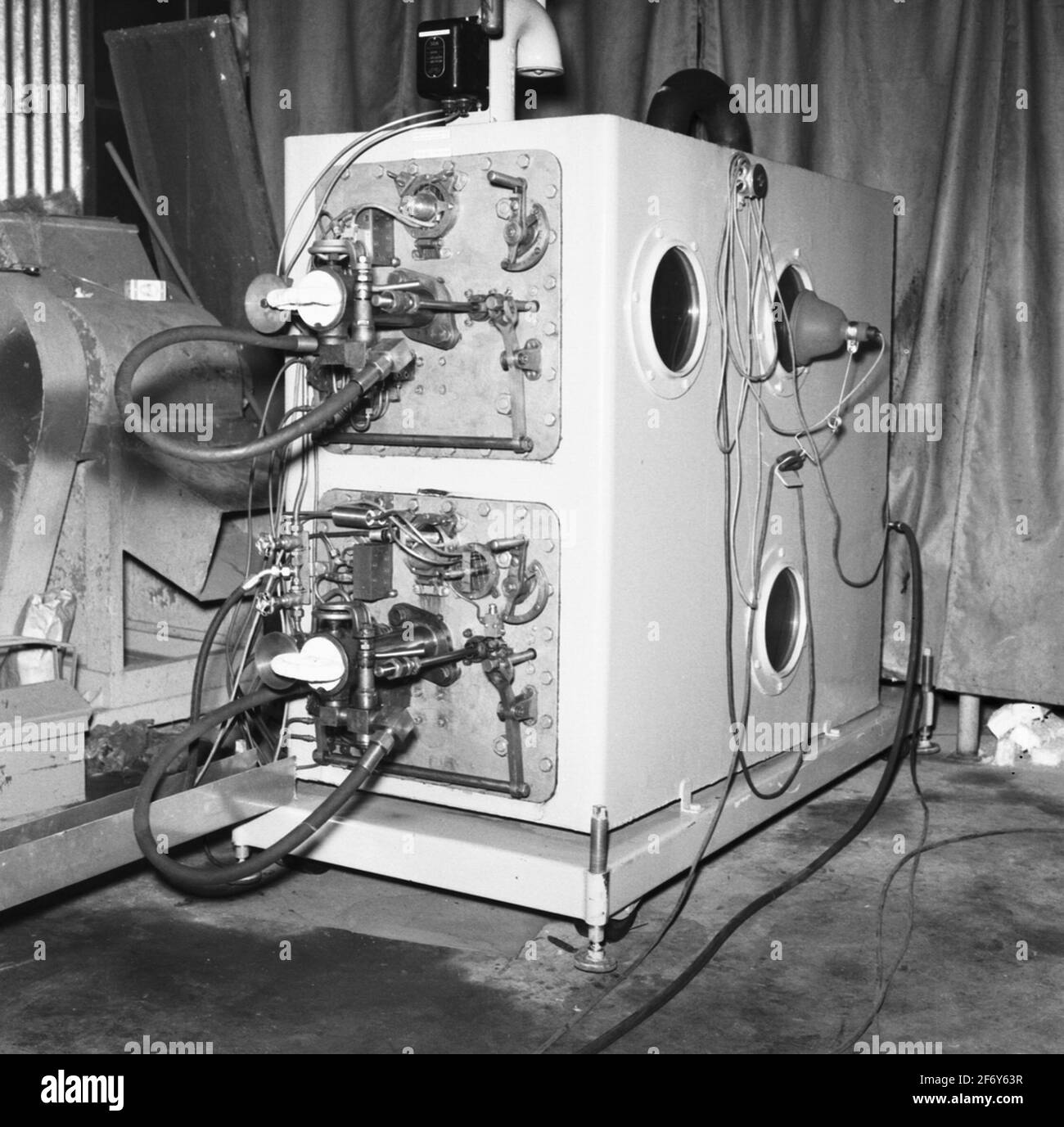 Sample board Black and White Stock Photos & Images - Alamy