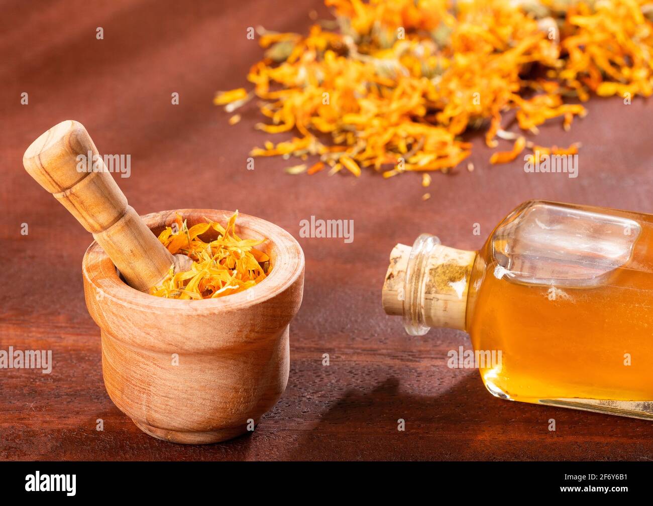 Essential oil of marigold hi-res stock photography and images - Alamy