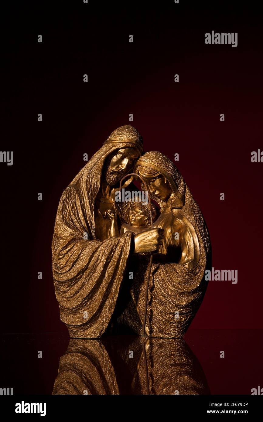 Mother joseph statue hi-res stock photography and images - Alamy