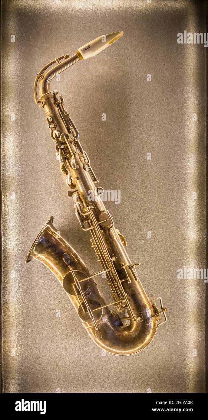Sax display hi-res stock photography and images - Alamy