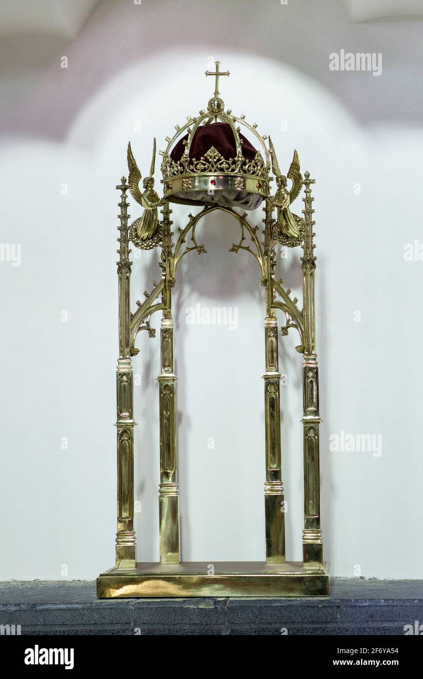 Holy tabernacle hi-res stock photography and images - Alamy