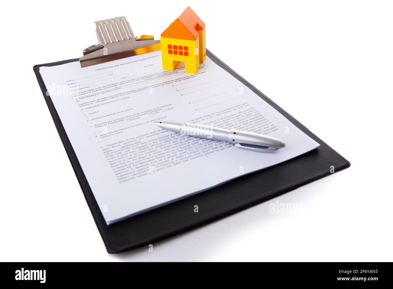 Real estate contract sign hi-res stock photography and images - Alamy