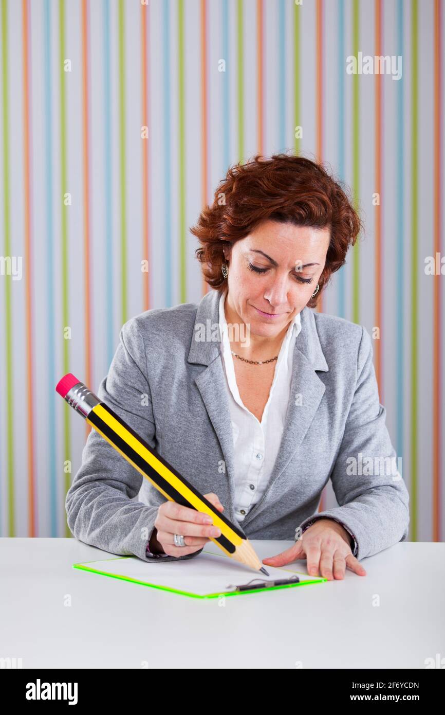 Writing pencil notebook hi-res stock photography and images - Alamy