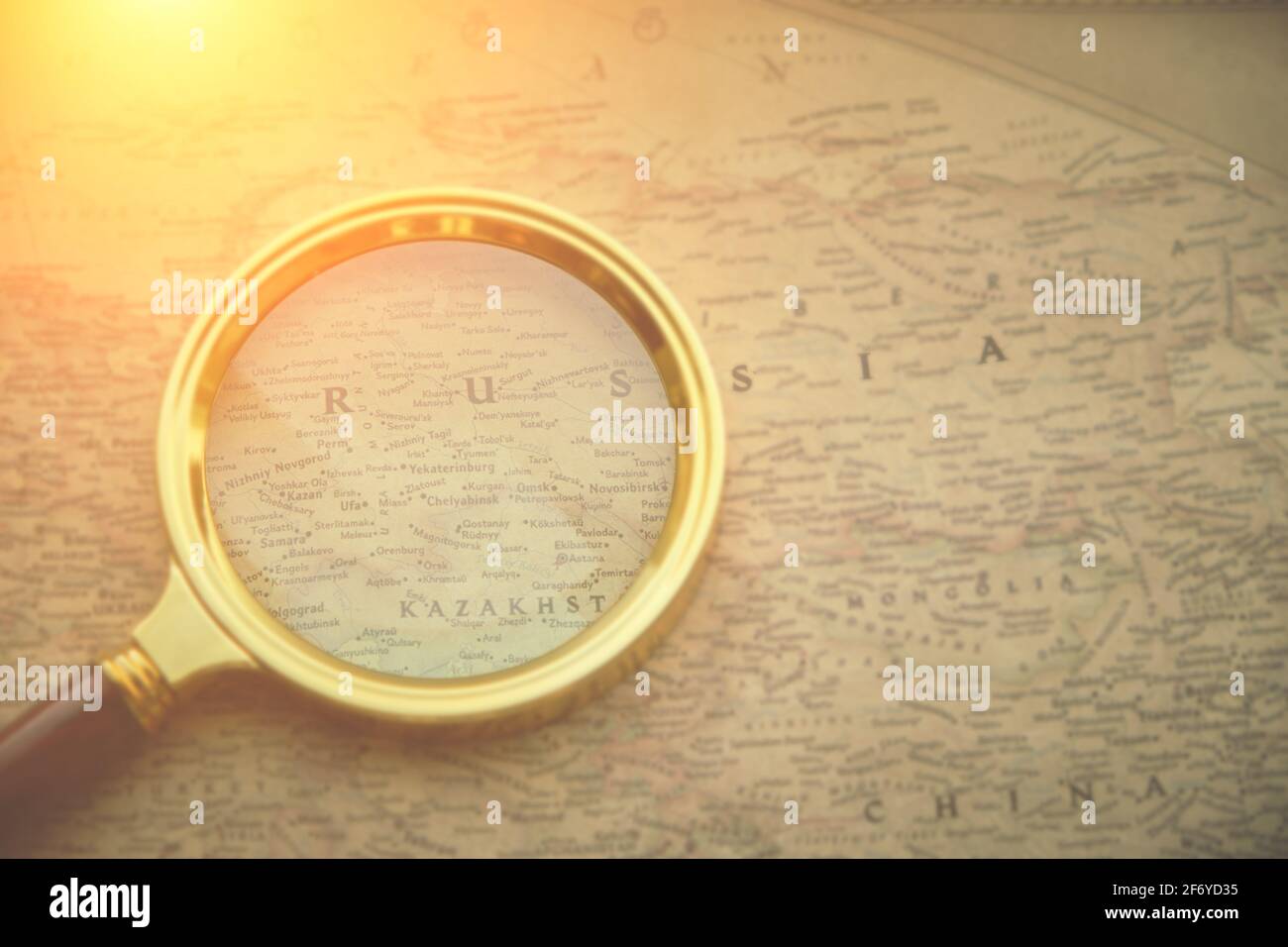 Viewed through magnifying glass hi-res stock photography and images - Alamy